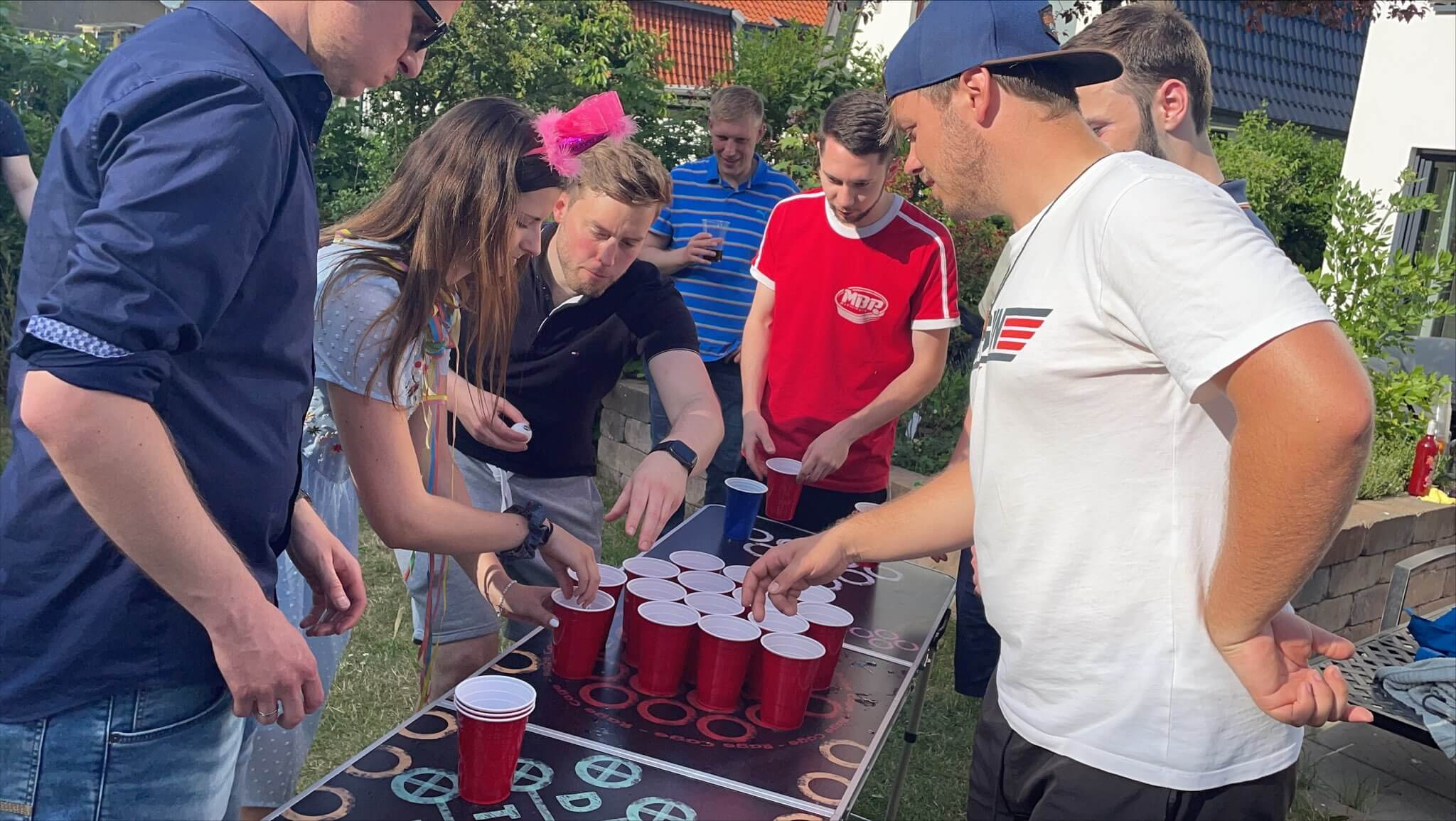 Esel • Anleitung • Die besten Trinkspiele für deine Feier – MyBeerPong